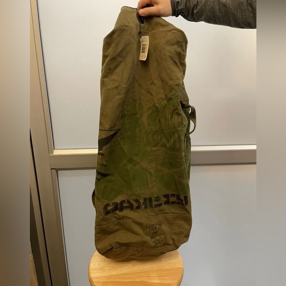 Oakley | Bags | Oakley Soviet Pack Olive Bag Red Shift Collection Rare ...